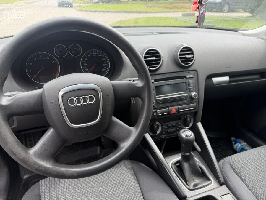 Pelēks Audi A3 2007 Kauņa, ar dzinēja tilpumu 1.60 L un nobraukumu 268 tūkst. km par 3000 €, foto 6 vietnē AUTOMOTO.COM.LV