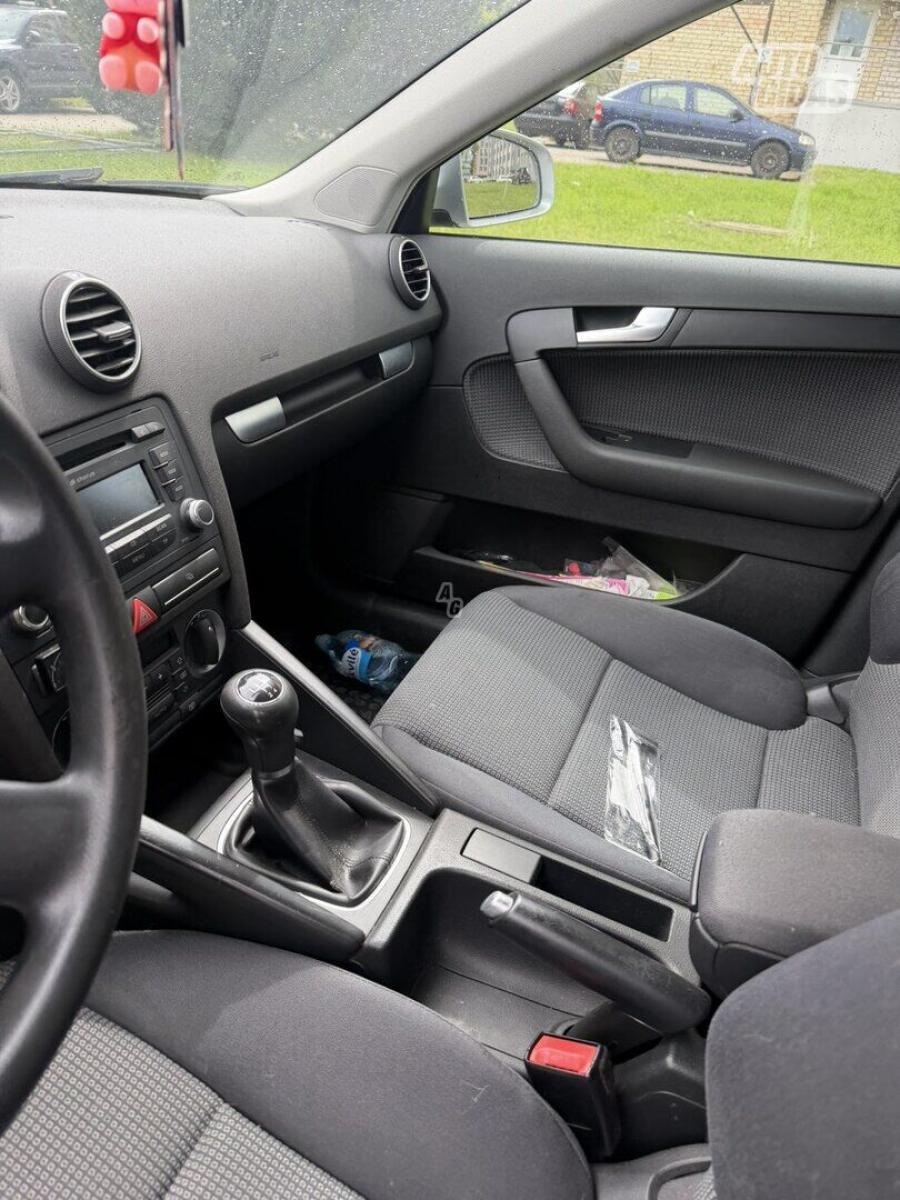 Pelēks Audi A3 2007 Kauņa, ar dzinēja tilpumu 1.60 L un nobraukumu 268 tūkst. km par 3000 €, foto 9 vietnē AUTOMOTO.COM.LV