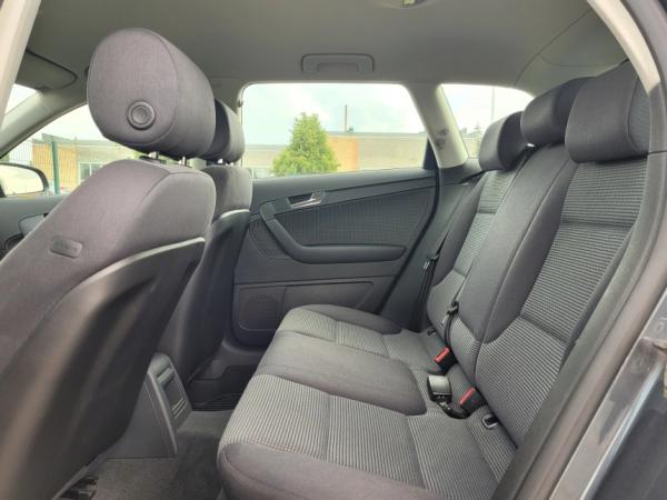 Pelēks Audi A3 2008 Rīga, ar dzinēja tilpumu 1.90 L un nobraukumu 250 tūkst. km par 4900 €, foto 9 vietnē AUTOMOTO.COM.LV