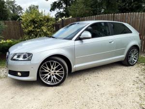 Grey Audi A3 2009 in Riga, with an engine capacity of 2.00 L and mileage of 258 thousand km for 5200 €, photo 2 on AUTOMOTO.COM.LV