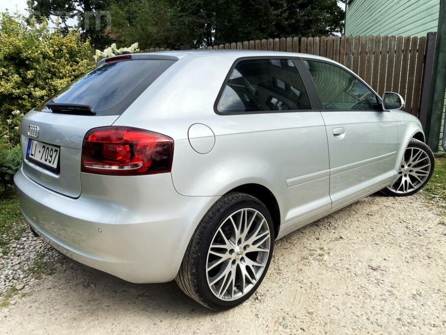 Grey Audi A3 2009 in Riga, with an engine capacity of 2.00 L and mileage of 258 thousand km for 5200 €, photo 7 on AUTOMOTO.COM.LV