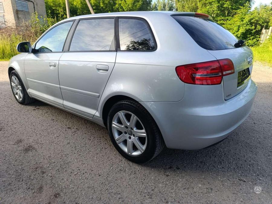 Pelēks Audi A3 2009 Kretinga, ar dzinēja tilpumu 1.60 L un nobraukumu 293 tūkst. km par 3999 €, foto 5 vietnē AUTOMOTO.COM.LV