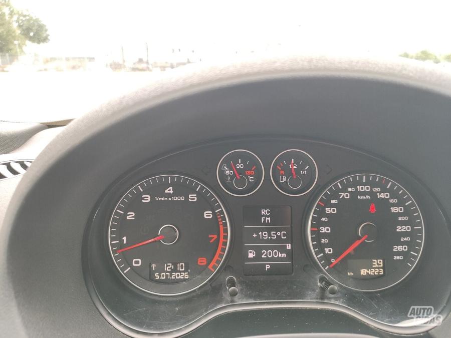 Grey Audi A3 2009 in Marijampole, with an engine capacity of 1.40 L and mileage of 184 thousand km for 2750 €, photo 10 on AUTOMOTO.COM.LV