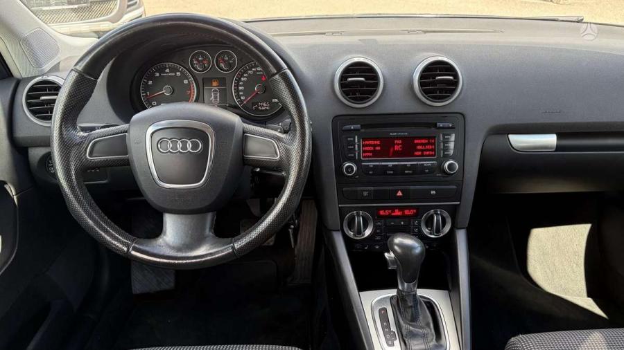 Pelēks Audi A3 2009 Marijampole, ar dzinēja tilpumu 1.39 L un nobraukumu 153 tūkst. km par 4600 €, foto 14 vietnē AUTOMOTO.COM.LV