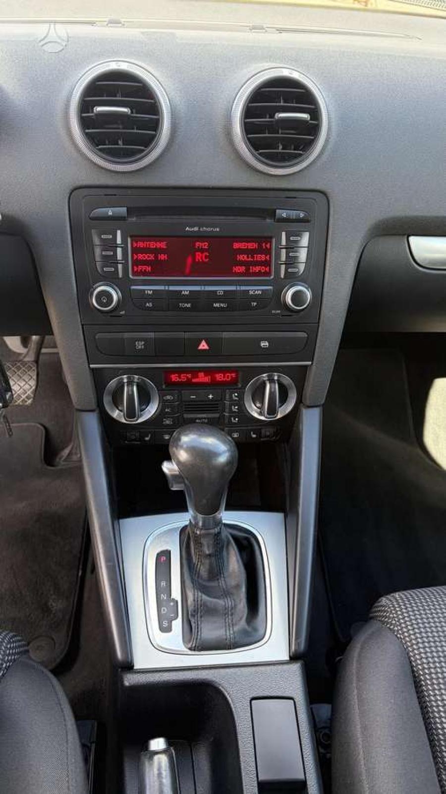 Pelēks Audi A3 2009 Marijampole, ar dzinēja tilpumu 1.39 L un nobraukumu 153 tūkst. km par 4600 €, foto 17 vietnē AUTOMOTO.COM.LV