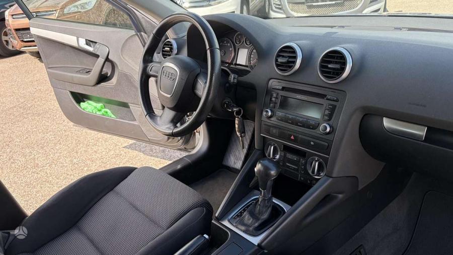 Pelēks Audi A3 2009 Marijampole, ar dzinēja tilpumu 1.39 L un nobraukumu 153 tūkst. km par 4600 €, foto 22 vietnē AUTOMOTO.COM.LV
