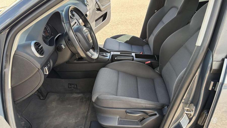 Pelēks Audi A3 2009 Marijampole, ar dzinēja tilpumu 1.39 L un nobraukumu 153 tūkst. km par 4600 €, foto 27 vietnē AUTOMOTO.COM.LV