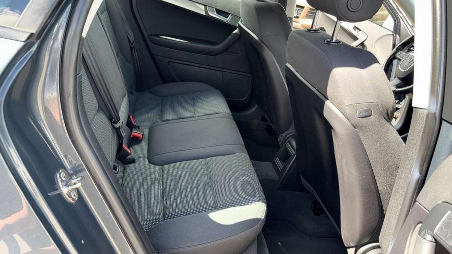 Pelēks Audi A3 2009 Marijampole, ar dzinēja tilpumu 1.39 L un nobraukumu 153 tūkst. km par 4600 €, foto 28 vietnē AUTOMOTO.COM.LV