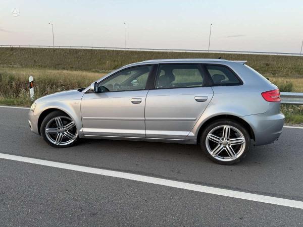 Audi A3 2009 in Marijampole on AUTOMOTO.COM.LV Grey Audi A3 2009 in Marijampole, with an engine capacity of 1.97 L and mileage of 440 thousand km for 3350 €, photo 10 on AUTOMOTO.COM.LV