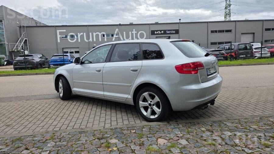 Grey Audi A3 2009 in Riga, with an engine capacity of 2.00 L and mileage of 277 thousand km for 4500 €, photo 1 on AUTOMOTO.COM.LV