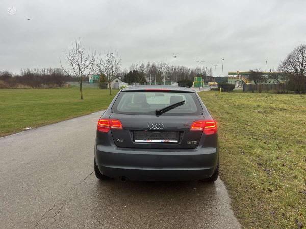Pelēks Audi A3 2010 Šauļi, ar dzinēja tilpumu 1.60 L un nobraukumu 251 tūkst. km par 3700 €, foto 6 vietnē AUTOMOTO.COM.LV