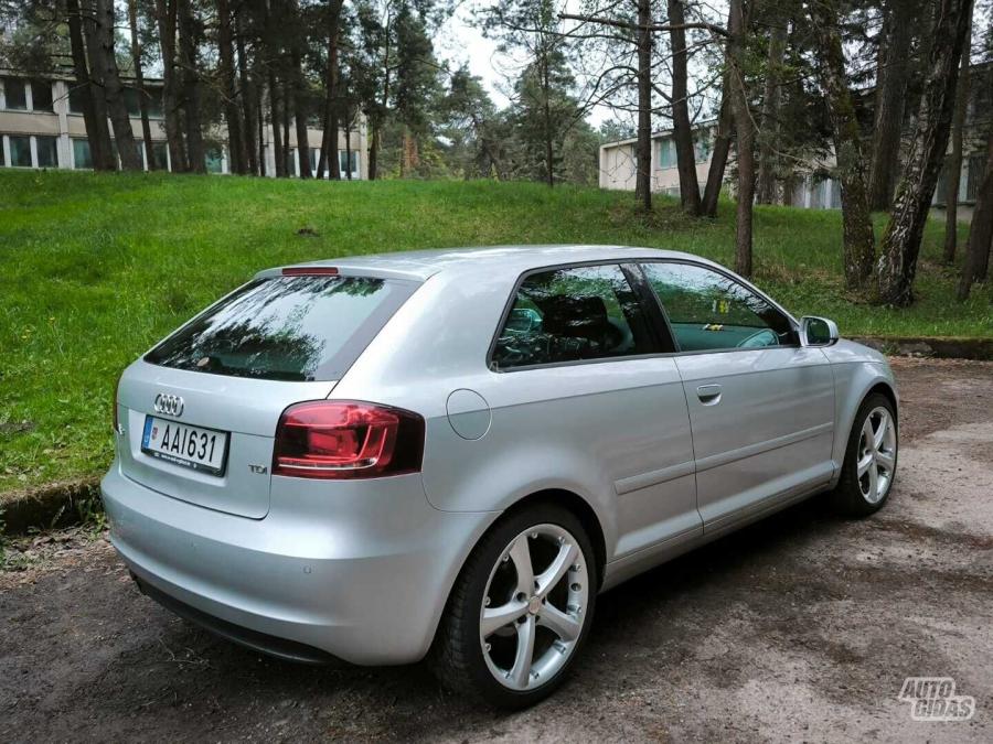 Grey Audi A3 2010 in Vilnius, with an engine capacity of 1.60 L and mileage of 338 thousand km for 4300 €, photo 9 on AUTOMOTO.COM.LV