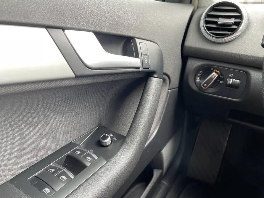 Grey Audi A3 2010 in Talsi, with an engine capacity of 1.40 L and mileage of 135 thousand km for 5450 €, photo 14 on AUTOMOTO.COM.LV