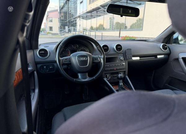 Grey Audi A3 2010 in Vilnius, with an engine capacity of 2.00 L and mileage of 290 thousand km for 2900 €, photo 7 on AUTOMOTO.COM.LV