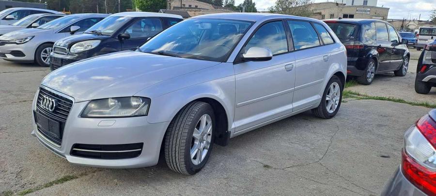 Pelēks Audi A3 2010 Utena, ar dzinēja tilpumu 1.39 L un nobraukumu 248 tūkst. km par 3950 €, foto 3 vietnē AUTOMOTO.COM.LV