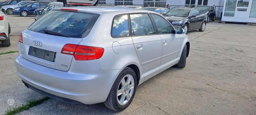 Pelēks Audi A3 2010 Utena, ar dzinēja tilpumu 1.39 L un nobraukumu 248 tūkst. km par 3950 €, foto 5 vietnē AUTOMOTO.COM.LV