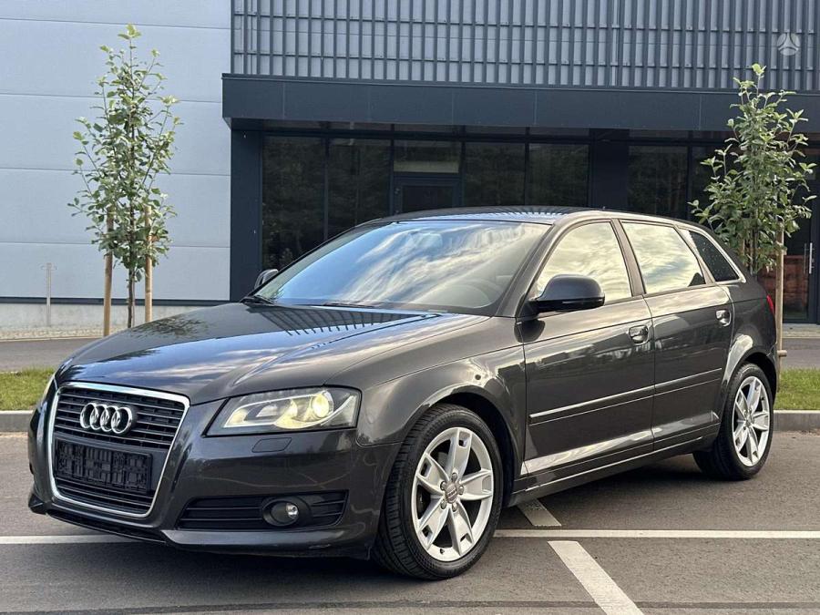 Pelēks Audi A3 2010 Utena, ar dzinēja tilpumu 1.60 L un nobraukumu 392 tūkst. km par 3999 €, foto 1 vietnē AUTOMOTO.COM.LV