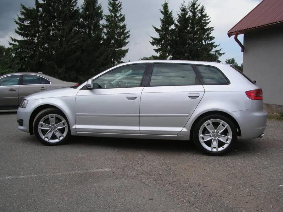 Pelēks Audi A3 2010 Sigulda, ar dzinēja tilpumu 2.00 L un nobraukumu 205 tūkst. km par 6750 €, foto 5 vietnē AUTOMOTO.COM.LV