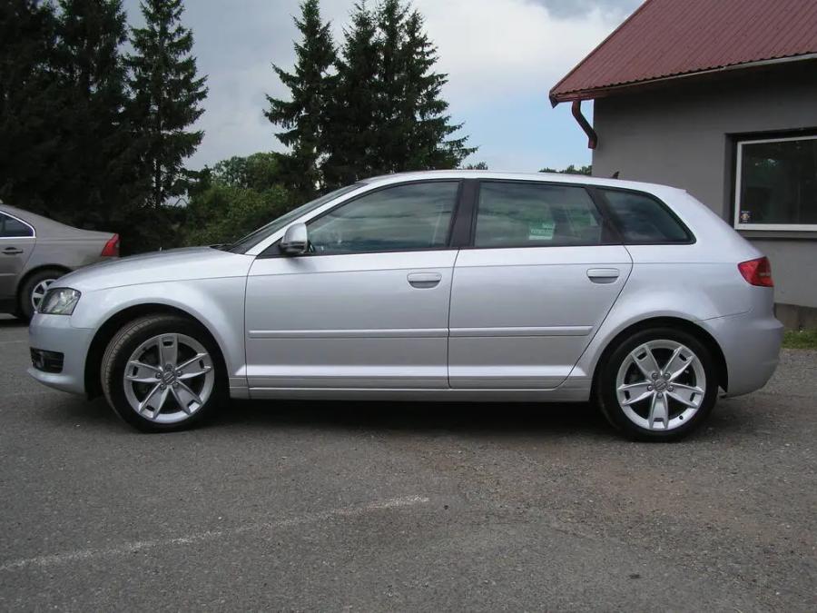 Pelēks Audi A3 2010 Sigulda, ar dzinēja tilpumu 2.00 L un nobraukumu 205 tūkst. km par 6750 €, foto 9 vietnē AUTOMOTO.COM.LV