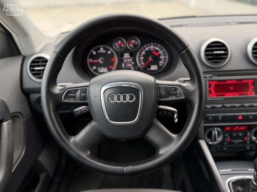 Pelēks Audi A3 2010 Viļņa, ar dzinēja tilpumu 1.60 L un nobraukumu 325 tūkst. km par 3199 €, foto 14 vietnē AUTOMOTO.COM.LV