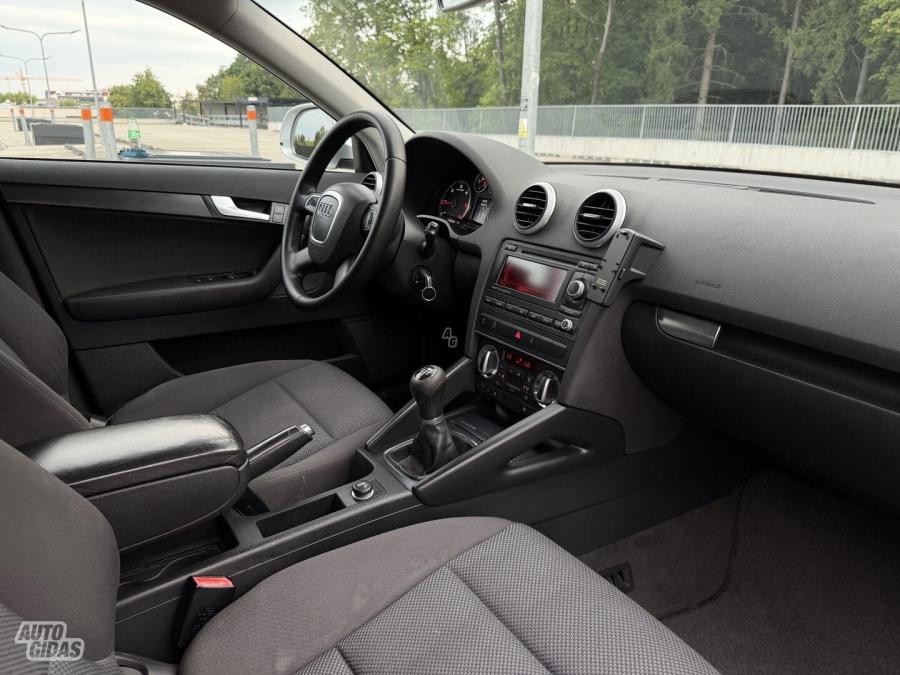 Pelēks Audi A3 2010 Viļņa, ar dzinēja tilpumu 1.60 L un nobraukumu 325 tūkst. km par 3199 €, foto 23 vietnē AUTOMOTO.COM.LV