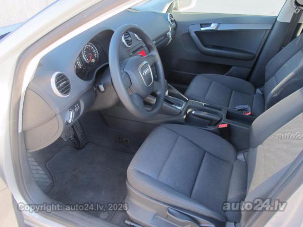 Pelēks Audi A3 2010 Tallina, ar dzinēja tilpumu 1.60 L un nobraukumu 221 tūkst. km par 4750 €, foto 5 vietnē AUTOMOTO.COM.LV