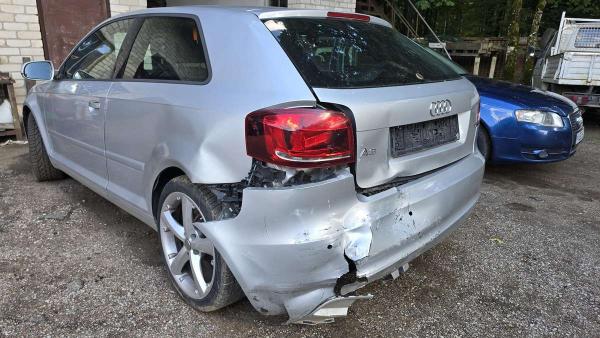 Pelēks Audi A3 2010 Alīta, ar dzinēja tilpumu 1.60 L un nobraukumu 337 tūkst. km par 1990 €, foto 6 vietnē AUTOMOTO.COM.LV