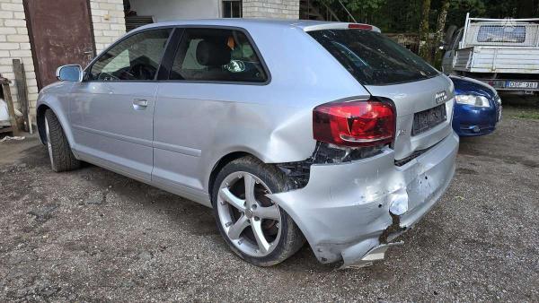 Pelēks Audi A3 2010 Alīta, ar dzinēja tilpumu 1.60 L un nobraukumu 337 tūkst. km par 1990 €, foto 7 vietnē AUTOMOTO.COM.LV