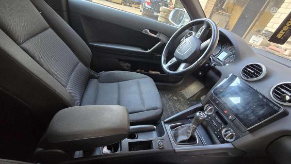 Pelēks Audi A3 2010 Alīta, ar dzinēja tilpumu 1.60 L un nobraukumu 337 tūkst. km par 1990 €, foto 8 vietnē AUTOMOTO.COM.LV