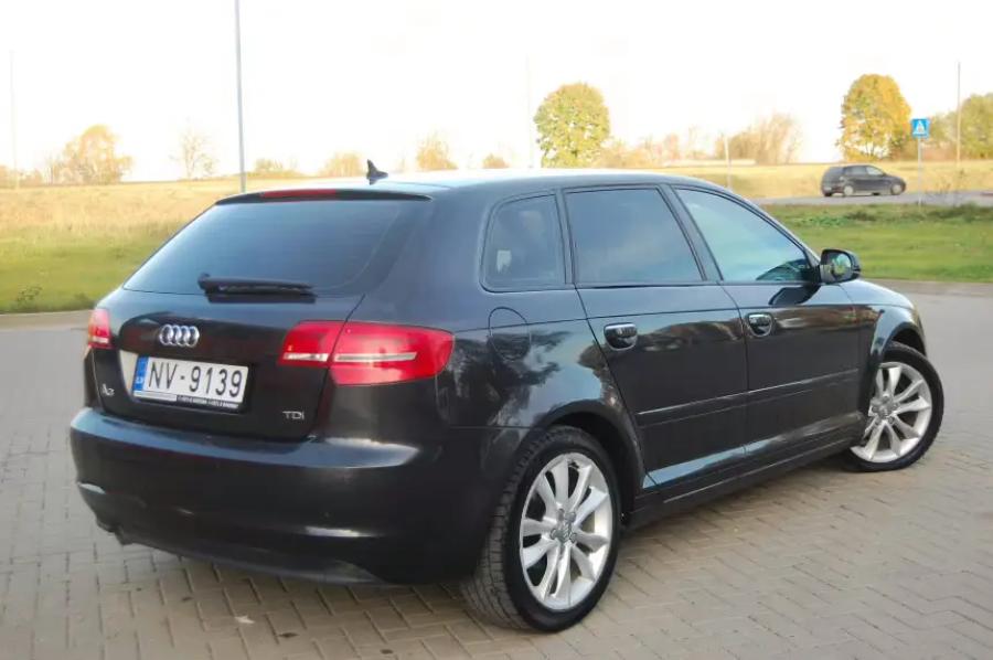 Pelēks Audi A3 2011 Jēkabpils, ar dzinēja tilpumu 1.60 L un nobraukumu 321 tūkst. km par 4890 €, foto 3 vietnē AUTOMOTO.COM.LV