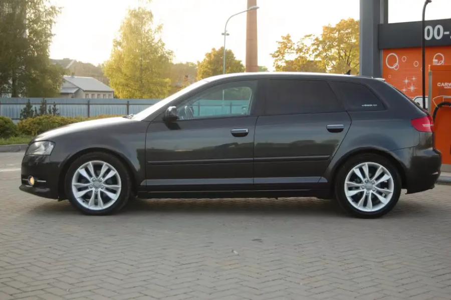 Pelēks Audi A3 2011 Jēkabpils, ar dzinēja tilpumu 1.60 L un nobraukumu 321 tūkst. km par 4890 €, foto 11 vietnē AUTOMOTO.COM.LV