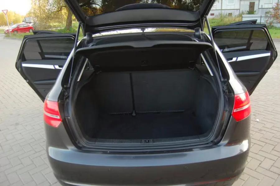 Pelēks Audi A3 2011 Jēkabpils, ar dzinēja tilpumu 1.60 L un nobraukumu 321 tūkst. km par 4890 €, foto 13 vietnē AUTOMOTO.COM.LV
