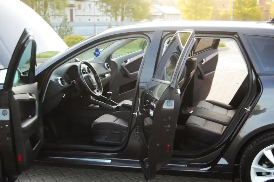 Pelēks Audi A3 2011 Jēkabpils, ar dzinēja tilpumu 1.60 L un nobraukumu 321 tūkst. km par 4890 €, foto 21 vietnē AUTOMOTO.COM.LV