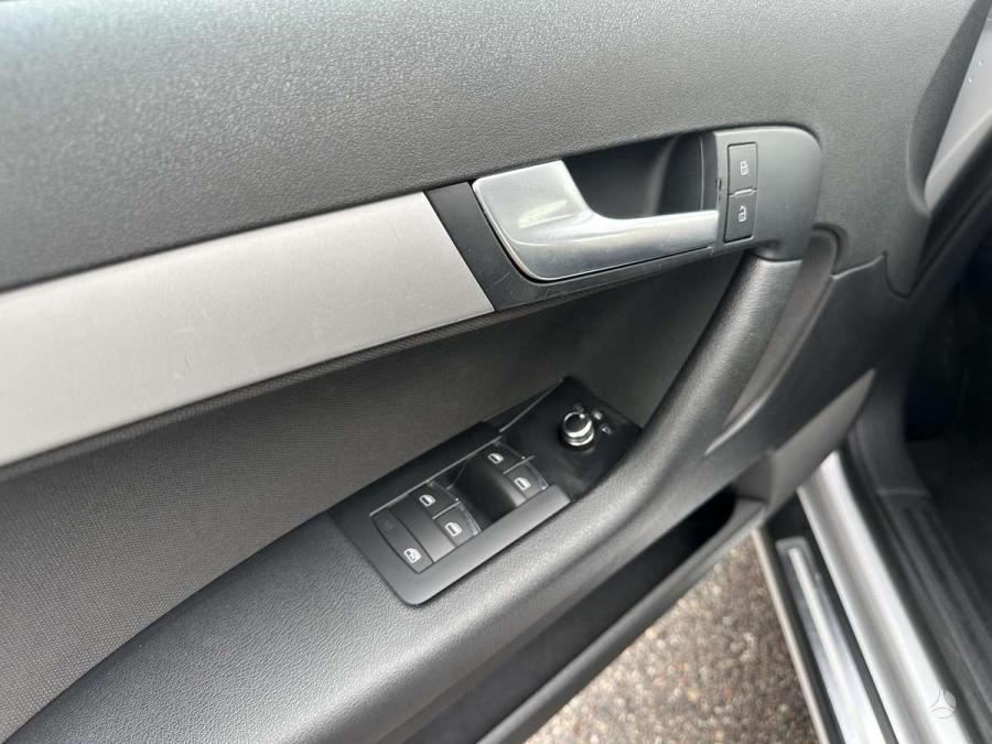 Grey Audi A3 2011 in Kaunas, with an engine capacity of 1.40 L and mileage of 163 thousand km for 4390 €, photo 28 on AUTOMOTO.COM.LV