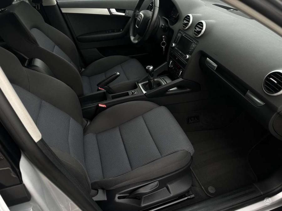 Grey Audi A3 2011 in Kaunas, with an engine capacity of 1.40 L and mileage of 163 thousand km for 4390 €, photo 31 on AUTOMOTO.COM.LV