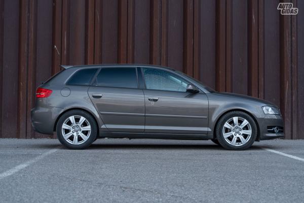 Pelēks Audi A3 2011 Kauņa, ar dzinēja tilpumu 1.60 L un nobraukumu 219 tūkst. km par 4500 €, foto 2 vietnē AUTOMOTO.COM.LV