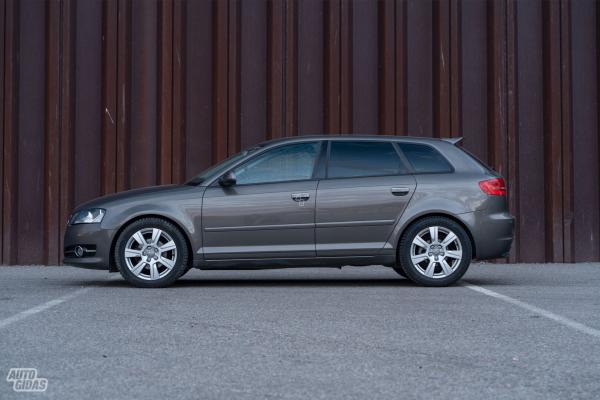 Pelēks Audi A3 2011 Kauņa, ar dzinēja tilpumu 1.60 L un nobraukumu 219 tūkst. km par 4500 €, foto 3 vietnē AUTOMOTO.COM.LV