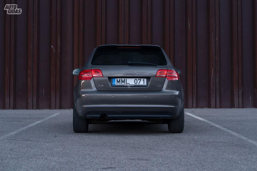Pelēks Audi A3 2011 Kauņa, ar dzinēja tilpumu 1.60 L un nobraukumu 219 tūkst. km par 4500 €, foto 9 vietnē AUTOMOTO.COM.LV