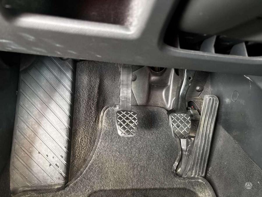 Pelēks Audi A3 2011 Viļņa, ar dzinēja tilpumu 1.60 L un nobraukumu 325 tūkst. km par 3250 €, foto 5 vietnē AUTOMOTO.COM.LV