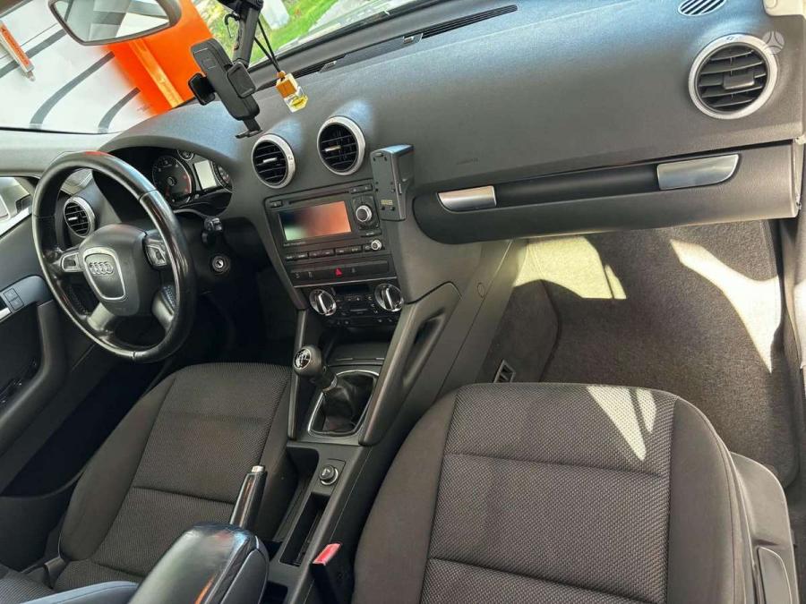 Pelēks Audi A3 2011 Viļņa, ar dzinēja tilpumu 1.60 L un nobraukumu 325 tūkst. km par 3250 €, foto 8 vietnē AUTOMOTO.COM.LV