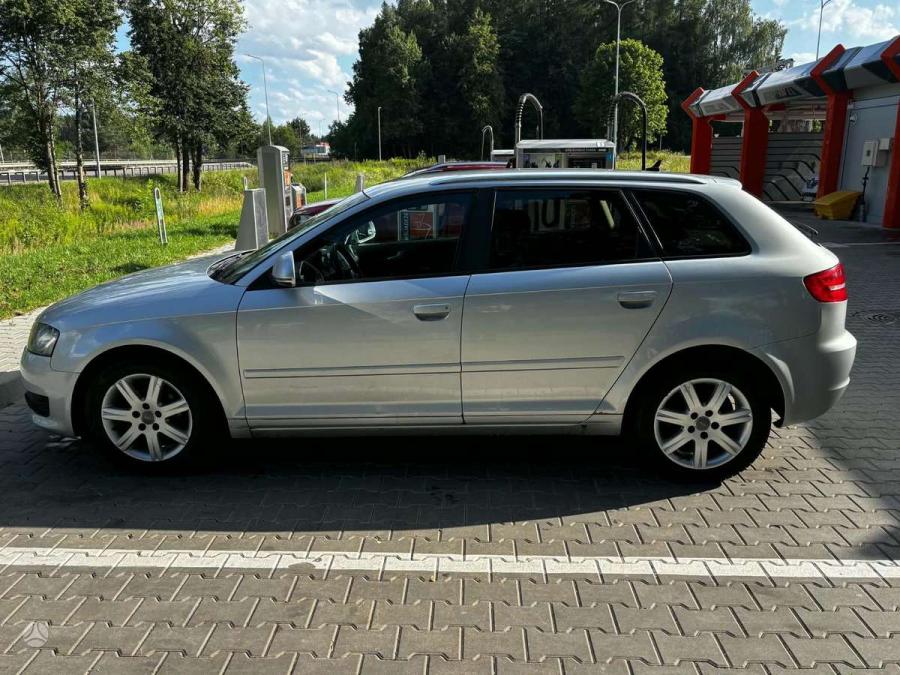 Pelēks Audi A3 2011 Viļņa, ar dzinēja tilpumu 1.60 L un nobraukumu 325 tūkst. km par 3250 €, foto 9 vietnē AUTOMOTO.COM.LV