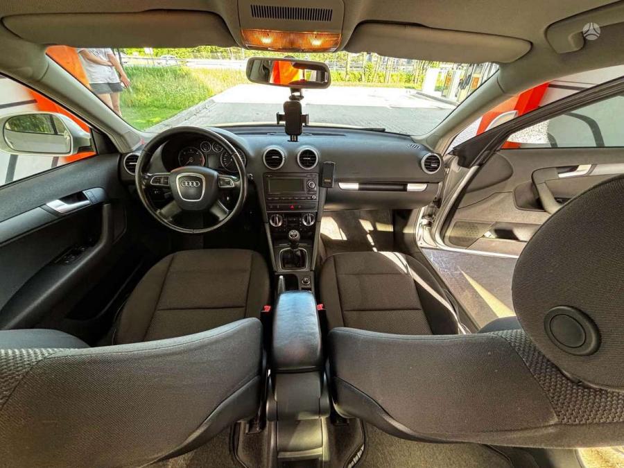 Pelēks Audi A3 2011 Viļņa, ar dzinēja tilpumu 1.60 L un nobraukumu 325 tūkst. km par 3250 €, foto 13 vietnē AUTOMOTO.COM.LV