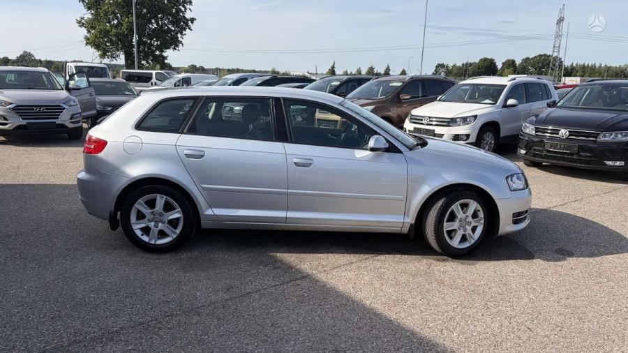 Grey Audi A3 2011 in Marijampole, with an engine capacity of 1.39 L and mileage of 220 thousand km for 5200 €, photo 3 on AUTOMOTO.COM.LV