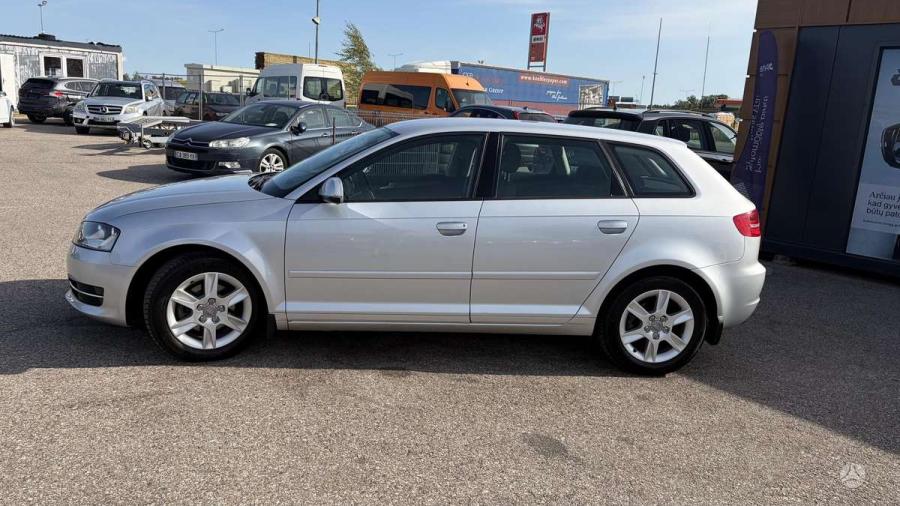 Grey Audi A3 2011 in Marijampole, with an engine capacity of 1.39 L and mileage of 220 thousand km for 5200 €, photo 8 on AUTOMOTO.COM.LV