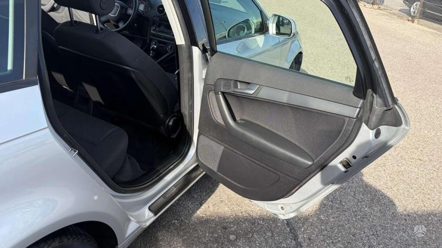 Grey Audi A3 2011 in Marijampole, with an engine capacity of 1.39 L and mileage of 220 thousand km for 5200 €, photo 18 on AUTOMOTO.COM.LV