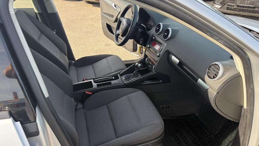 Grey Audi A3 2011 in Marijampole, with an engine capacity of 1.39 L and mileage of 220 thousand km for 5200 €, photo 29 on AUTOMOTO.COM.LV