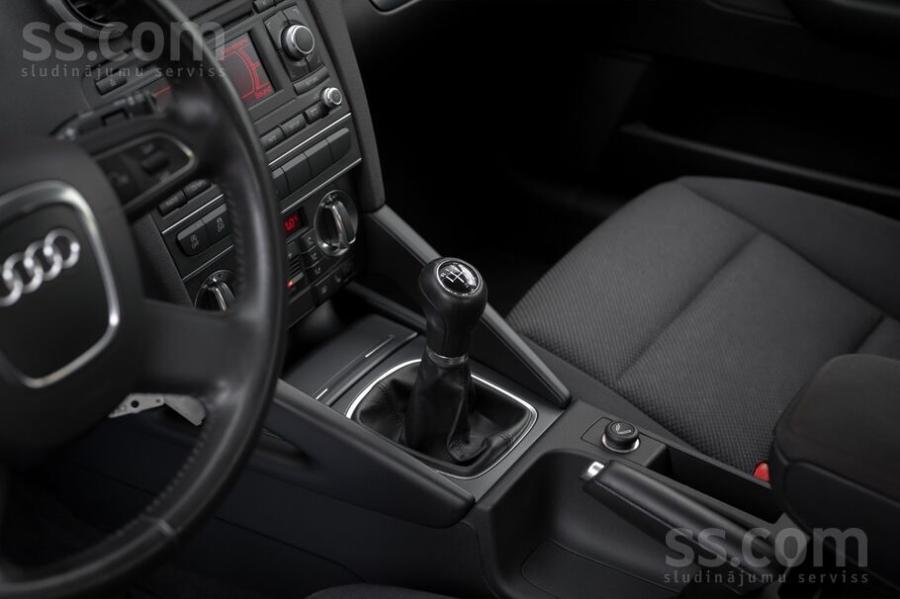 Pelēks Audi A3 2011 Talsi, ar dzinēja tilpumu 1.40 L un nobraukumu 147 tūkst. km par 5950 €, foto 24 vietnē AUTOMOTO.COM.LV