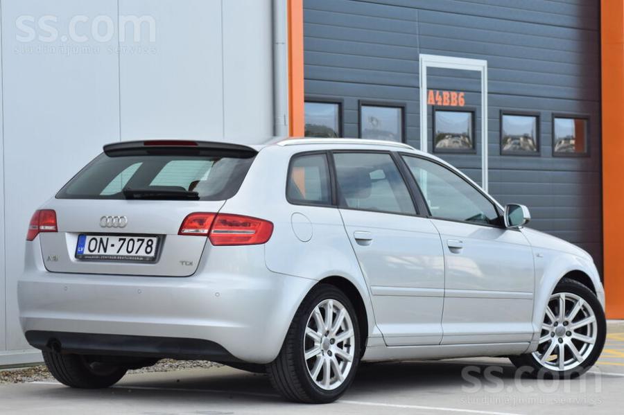Grey Audi A3 2011 in Riga, with an engine capacity of 1.60 L and mileage of 306 thousand km for 5990 €, photo 7 on AUTOMOTO.COM.LV