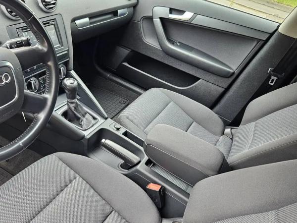Pelēks Audi A3 2012 Jēkabpils, ar dzinēja tilpumu 1.60 L un nobraukumu 240 tūkst. km par 5990 €, foto 9 vietnē AUTOMOTO.COM.LV