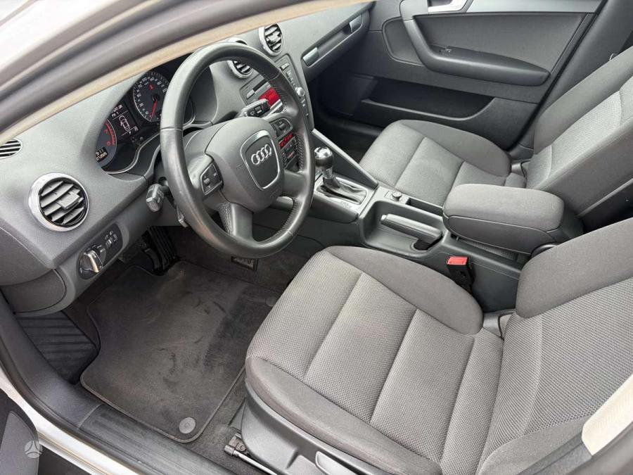 Pelēks Audi A3 2012 Jurbarkas, ar dzinēja tilpumu 1.20 L un nobraukumu 151 tūkst. km par 5500 €, foto 14 vietnē AUTOMOTO.COM.LV